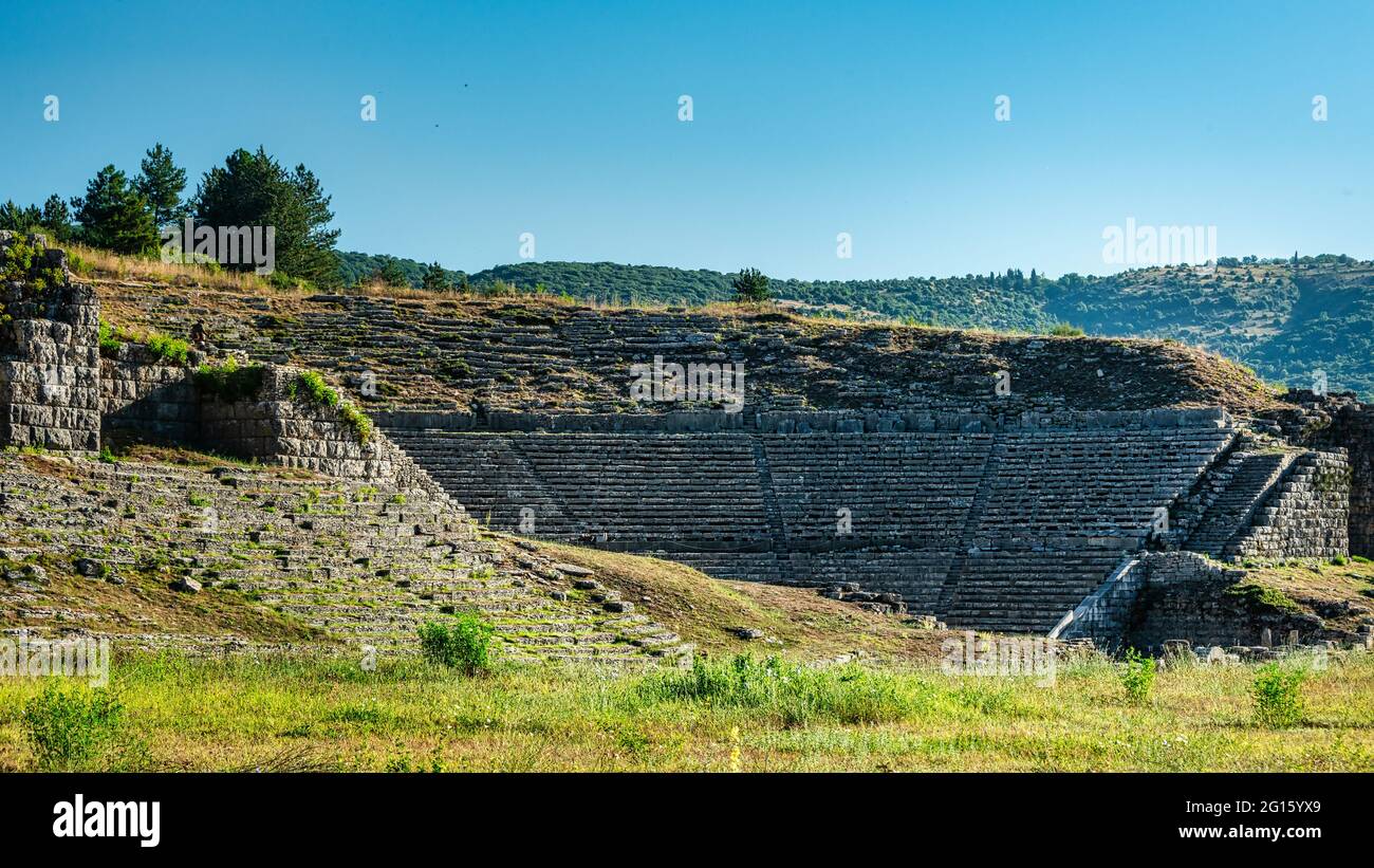 Amphitheater dodona hi-res stock photography and images - Alamy