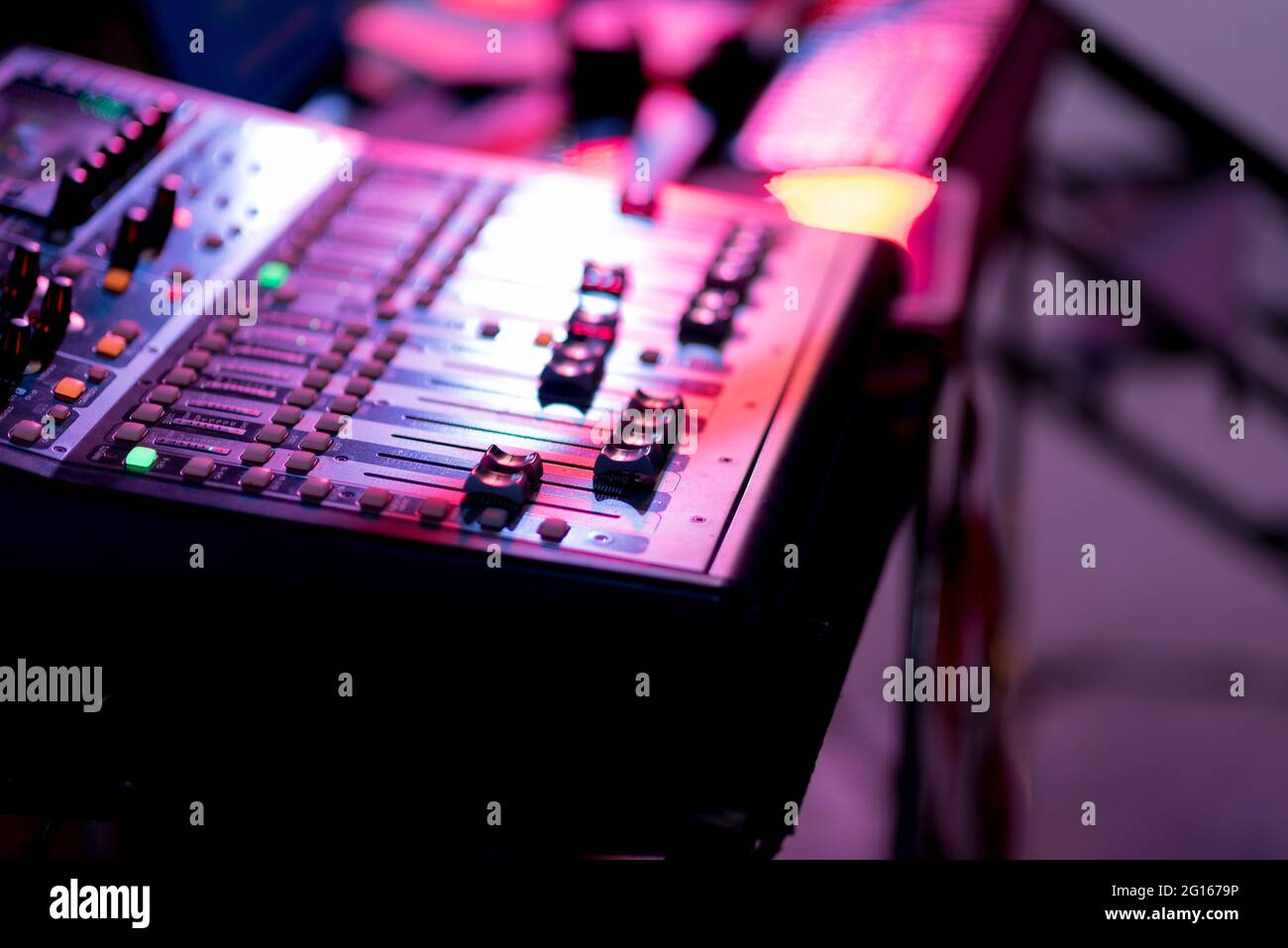 Backstage mixing desk hi-res stock photography and images - Alamy