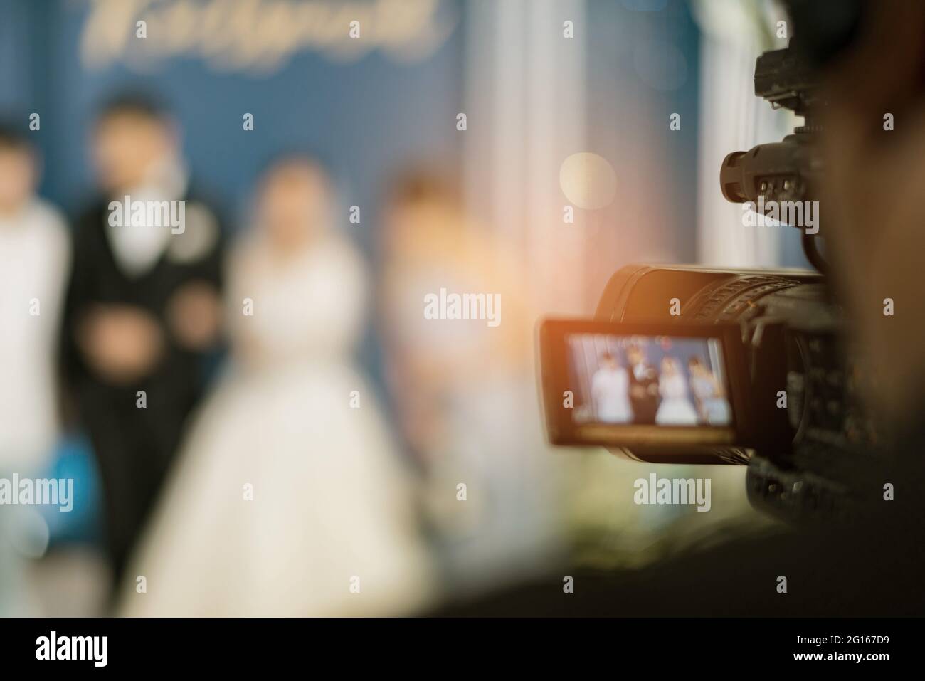 Concert videographer hi-res stock photography and images - Alamy