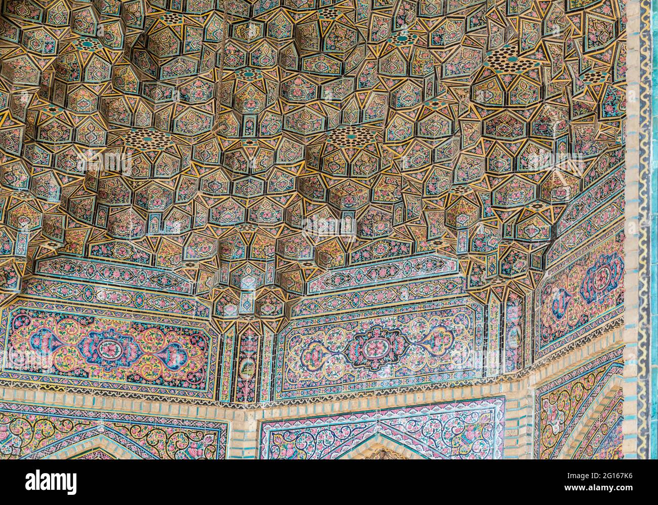 Muqarnas vault High Resolution Stock Photography and Images - Alamy