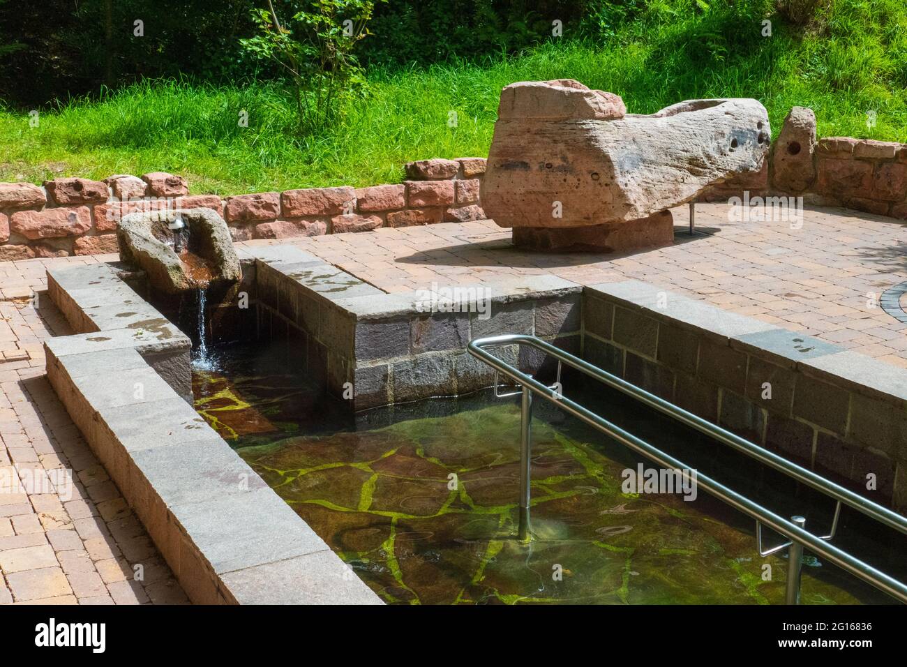 Öffentliches Kneipp Becken im Wald von Baden-Baden Stock Photo - Alamy