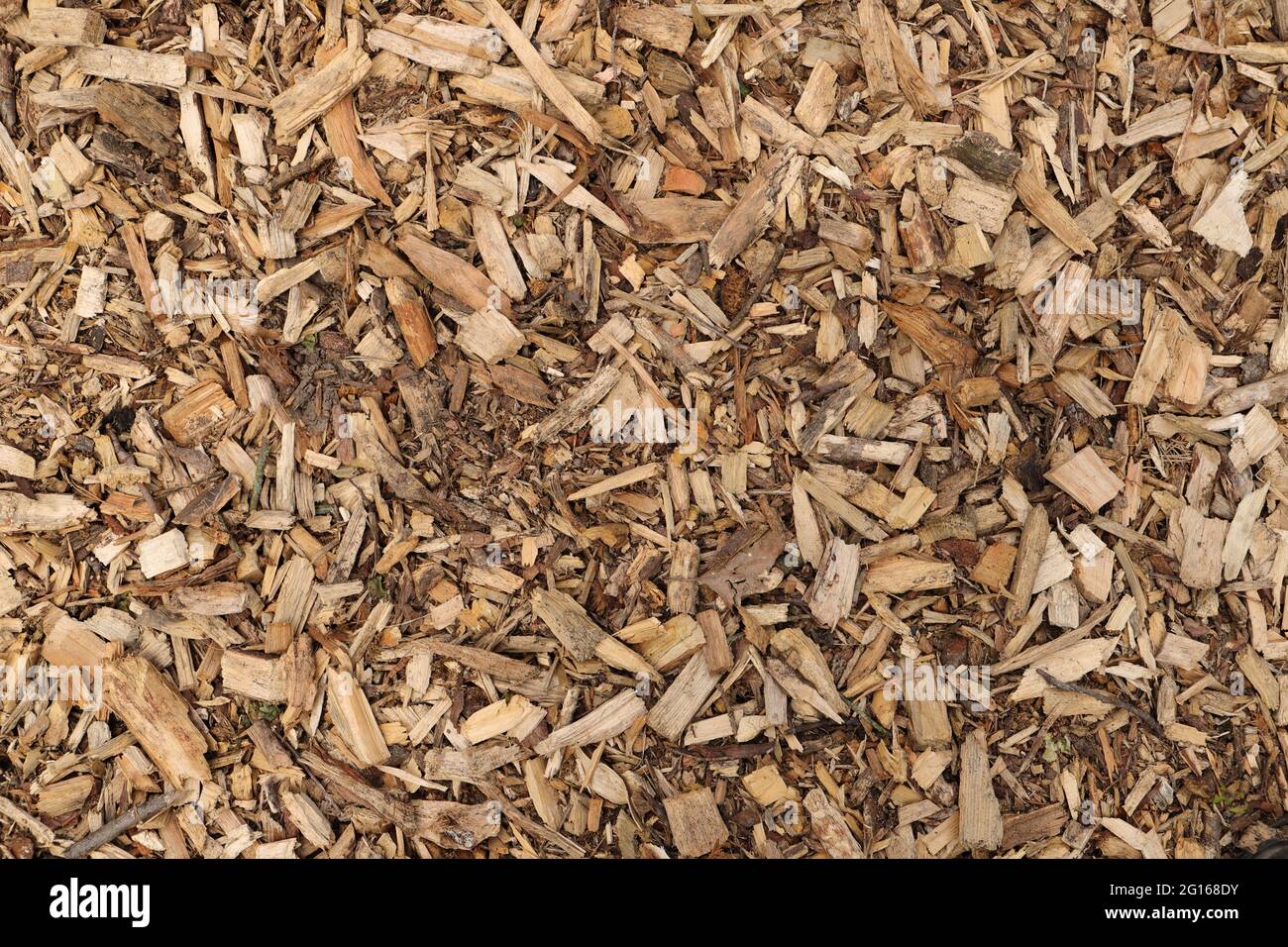 Wood chips as a background Stock Photo - Alamy