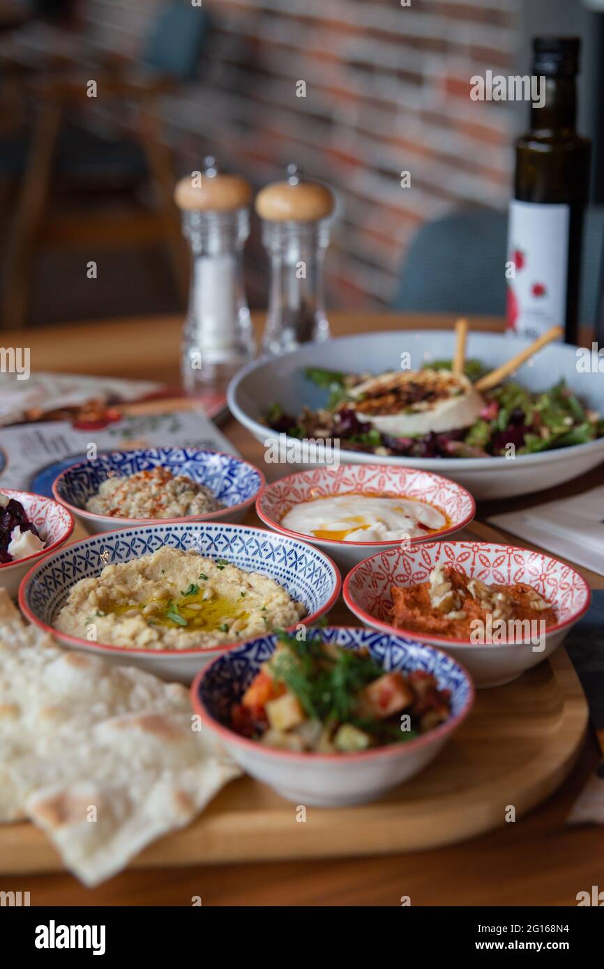 Chicken doner kebab shop store hi-res stock photography and images - Alamy