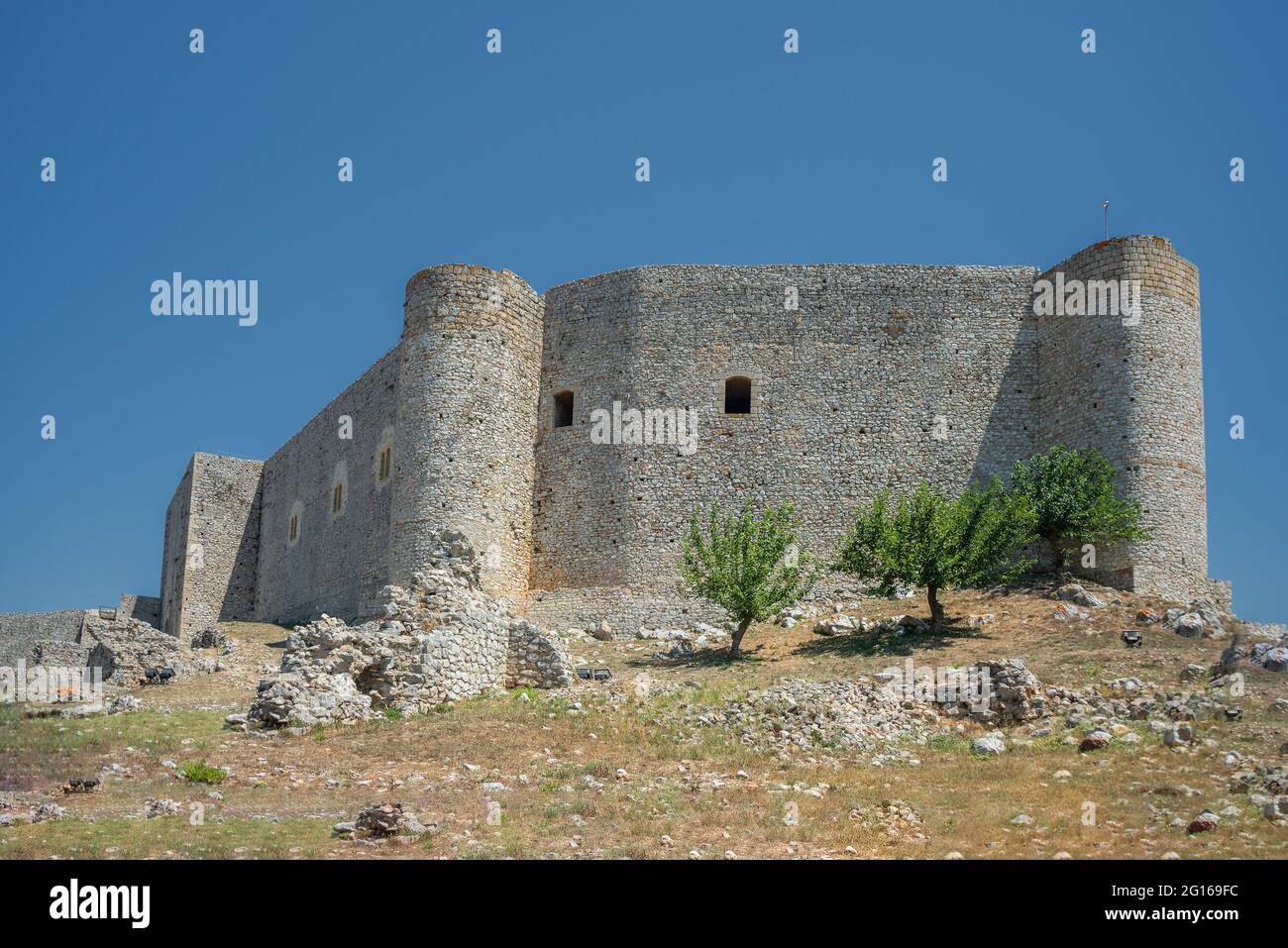 Chlemoutsi (also known as "Clermont") castle at Kastro village ...