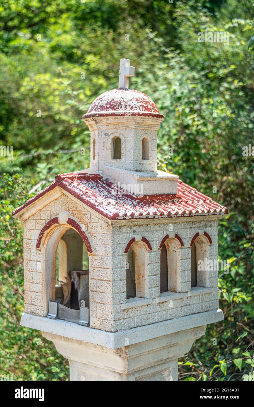 Kandylakia - typical greek miniature roadside shrine Stock Photo - Alamy