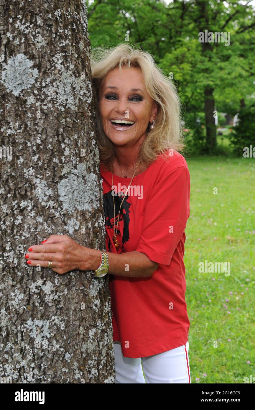 Bavaria, Germany. 04th June, 2021. 04 June 2021, Bavaria, Gräfelfing ...