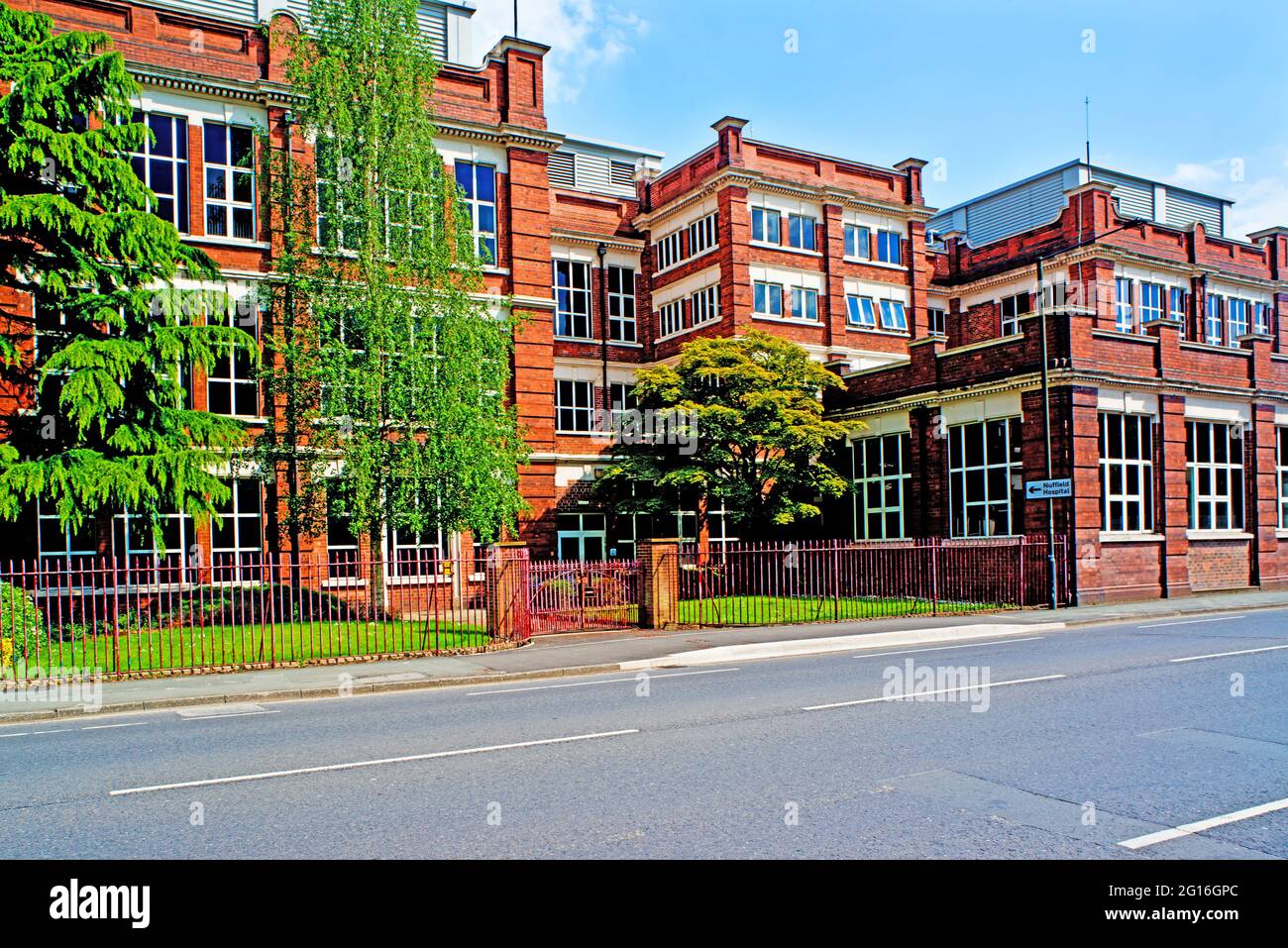 Nuffield hospital hi-res stock photography and images - Alamy