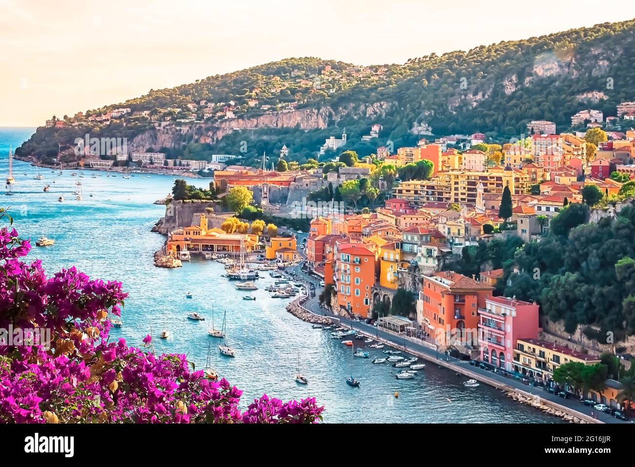 Village mer hi-res stock photography and images - Alamy