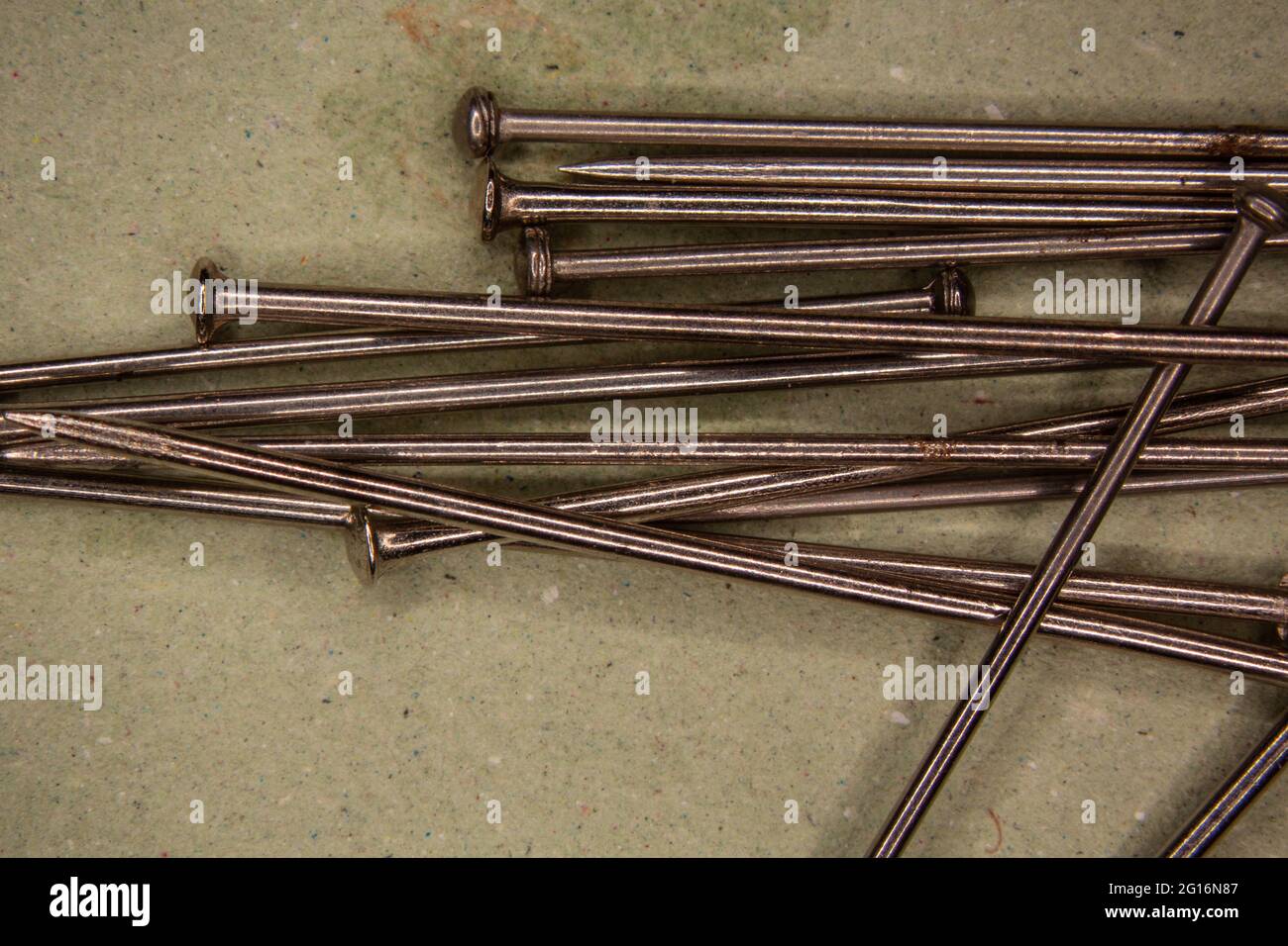 Pile needles close up hi-res stock photography and images - Alamy