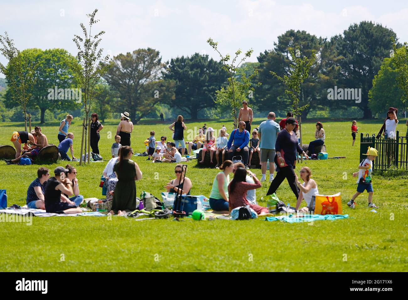 Maidstone, Kent, UK. 05 Jun, 2021. UK Weather: Hot and sunny day in the ...