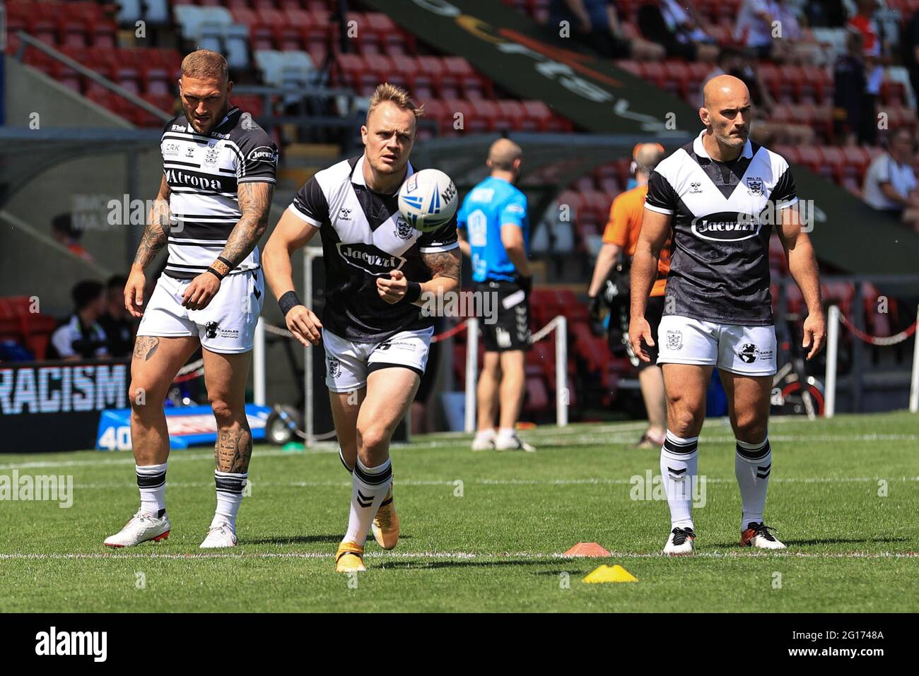 Adam Swift (21) of Hull FC during the warm up Stock Photo - Alamy