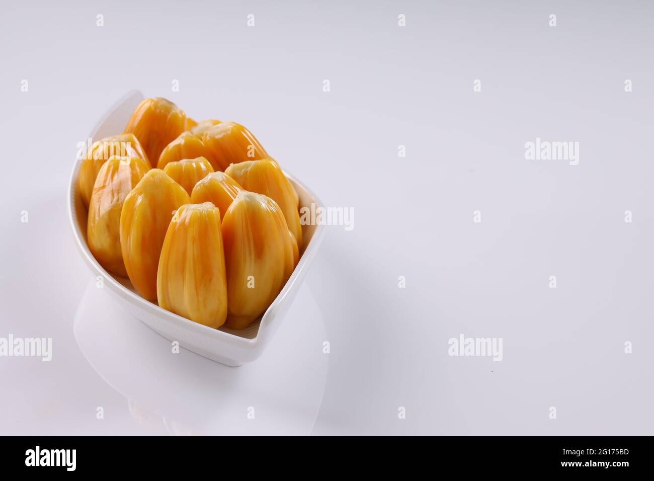 Cut jackfruit hi-res stock photography and images - Alamy