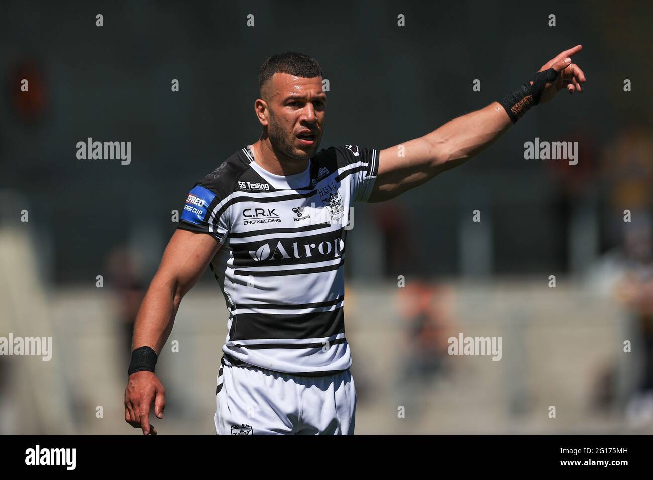 Carlos Tuimavave (3) of Hull FC gives instruction Stock Photo - Alamy