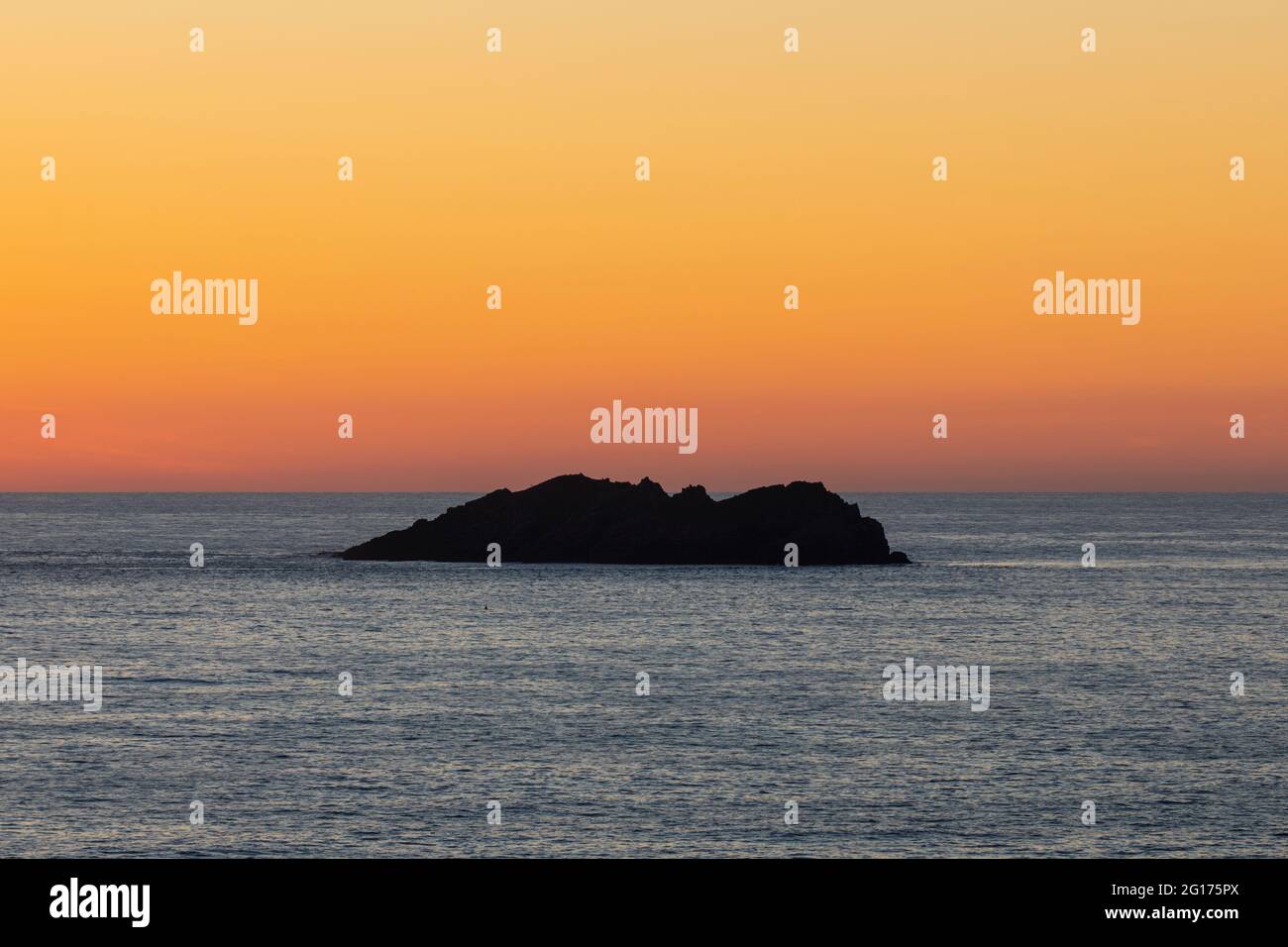 Gulland rock cornwall hi-res stock photography and images - Alamy