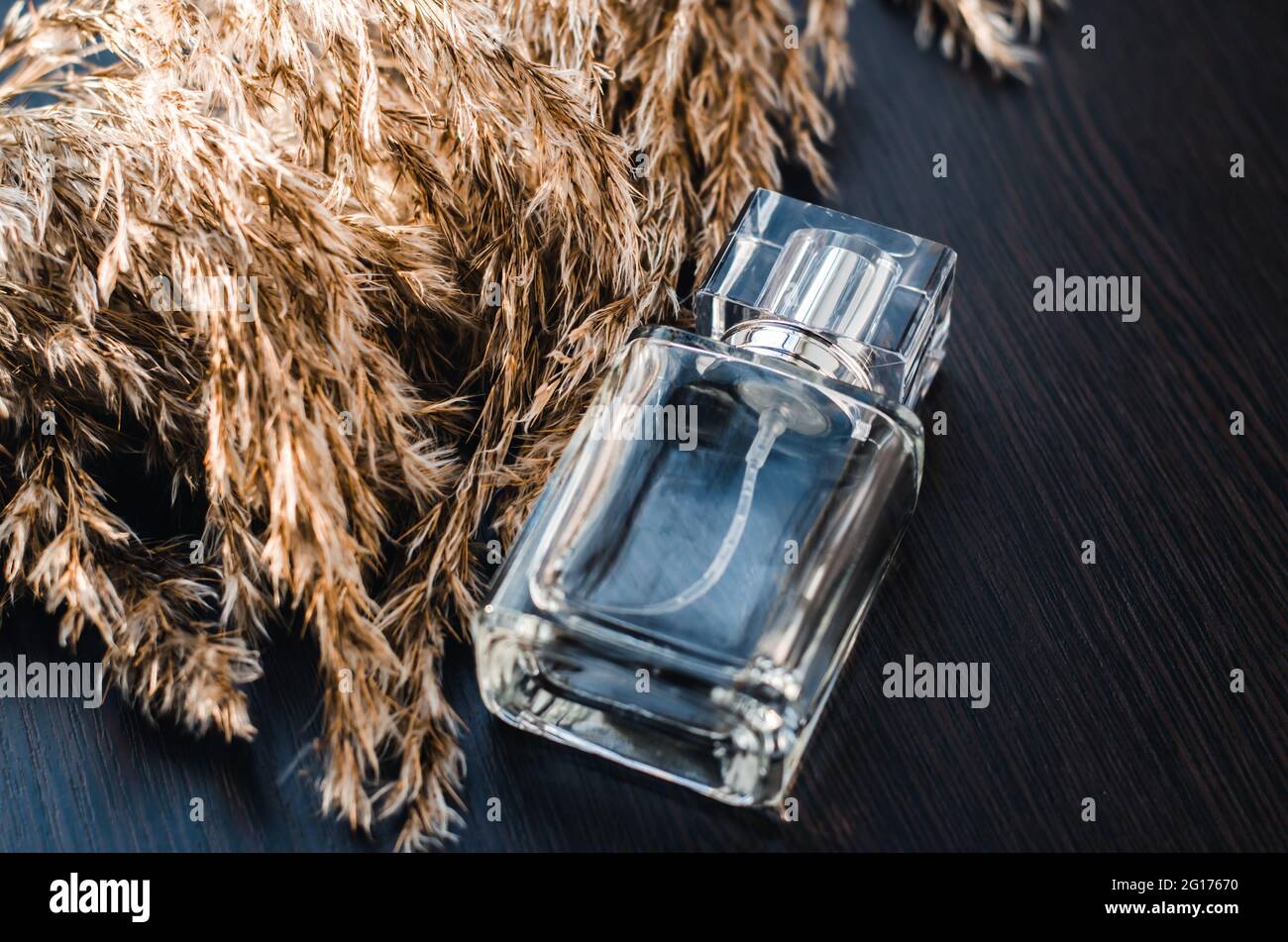 Mens cologne hi-res stock photography and images - Alamy