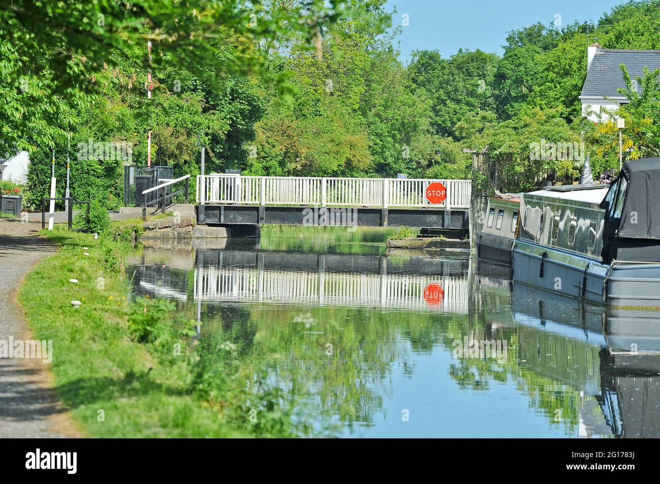 Summer walk down the canal Stock Photo - Alamy
