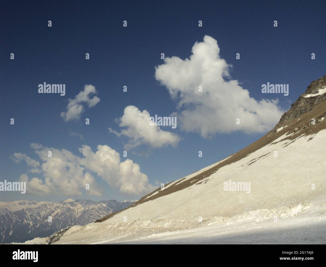 Rohtang pass manali india hi-res stock photography and images - Alamy