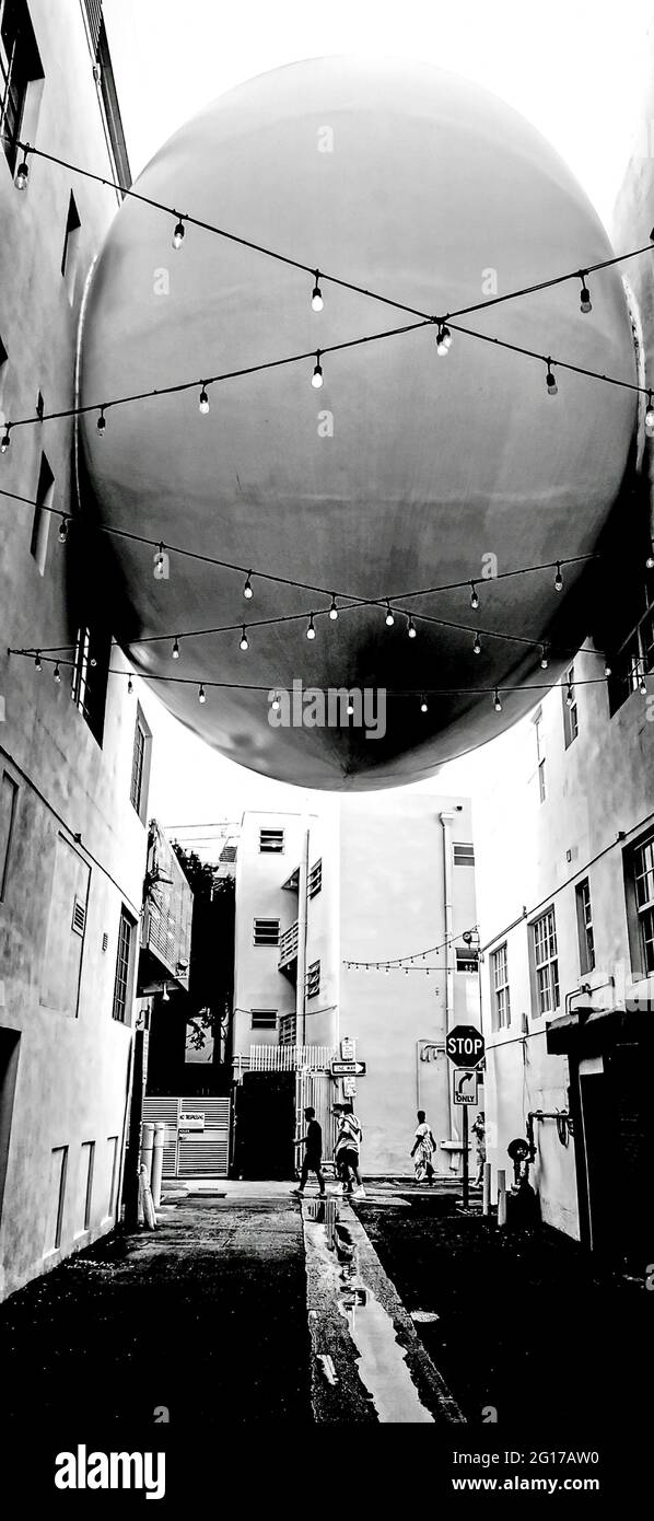 GIANT EGG-SHAPED STRUCTURE IN MIAMI Stock Photo - Alamy
