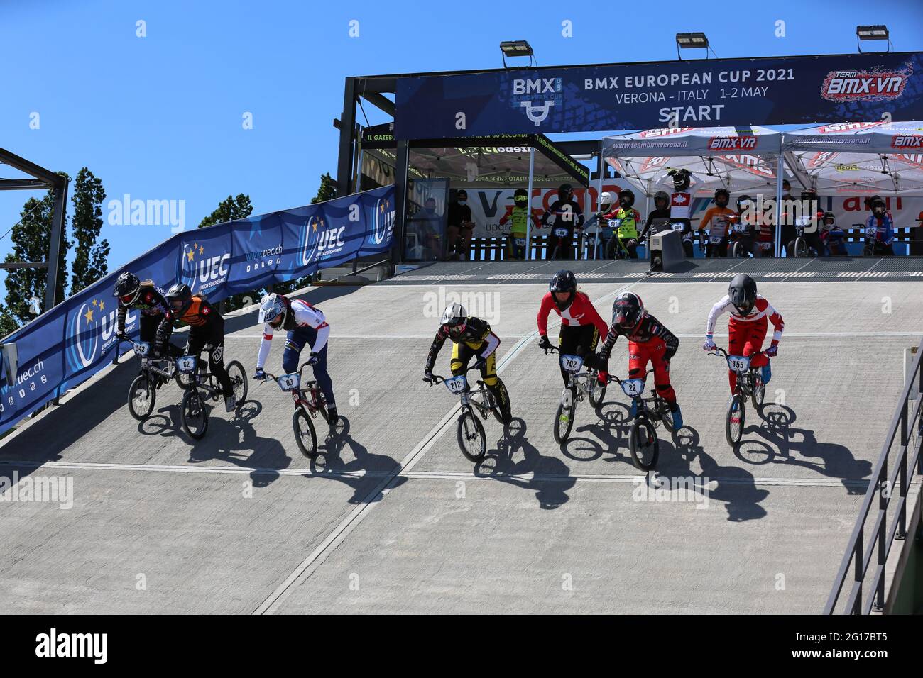 Women bikes italy hi-res stock photography and images - Alamy
