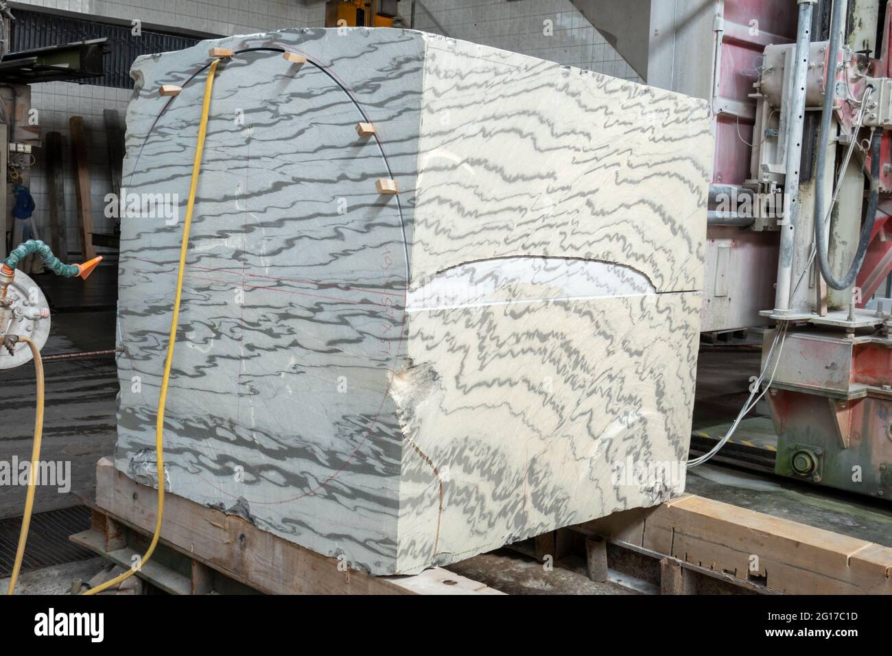 Stone wire saw. Machine for cutting granite stones. Cutting granite in ...