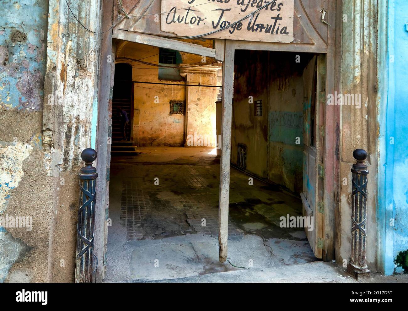 Dimly lit passageway hi-res stock photography and images - Alamy