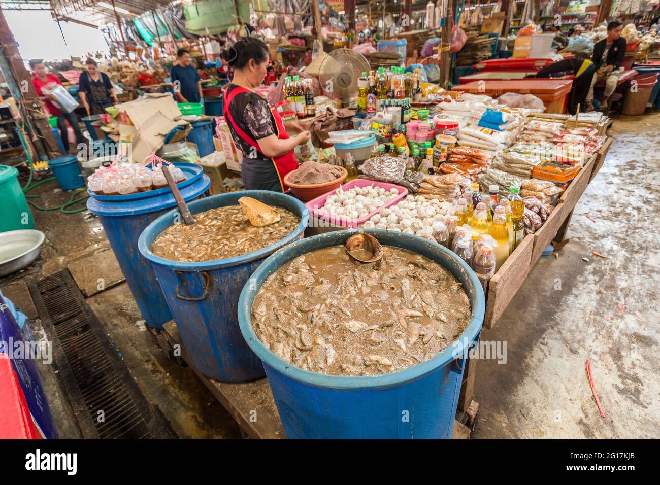 Covered fish market hi-res stock photography and images - Alamy