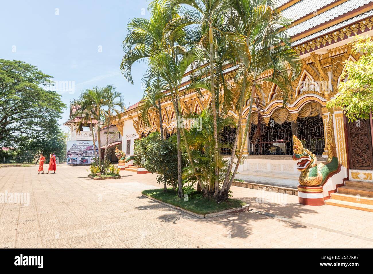 Monks at Wat Luang Pakse, temple in Pakse, Laos Stock Photo - Alamy