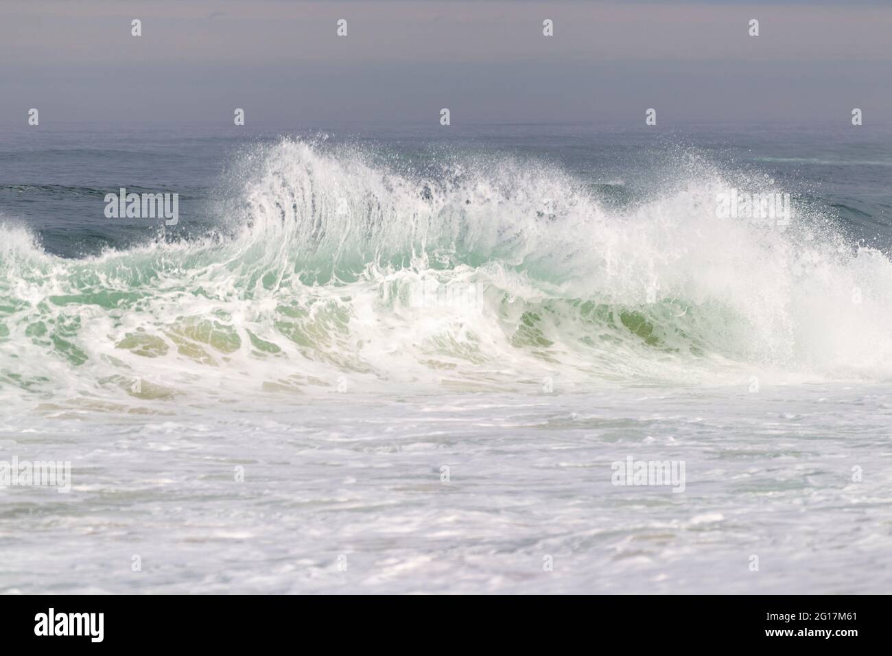 Powerful splash hi-res stock photography and images - Alamy