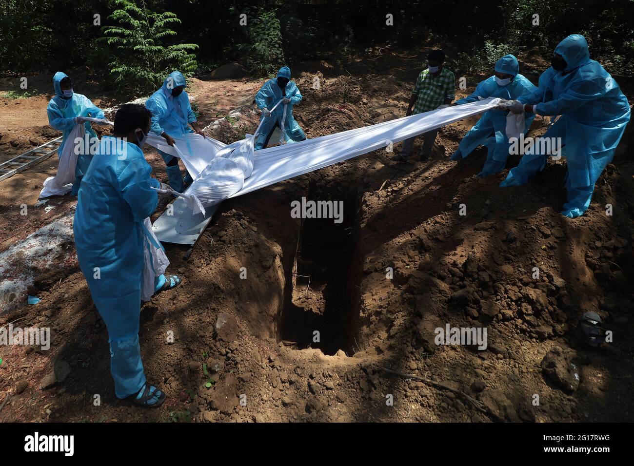 Burial pit hi-res stock photography and images - Alamy