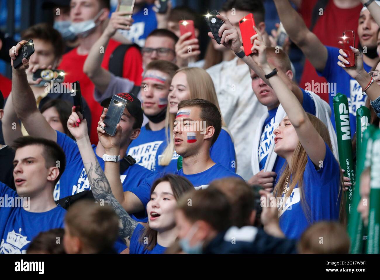 Football fans phones hi-res stock photography and images - Alamy