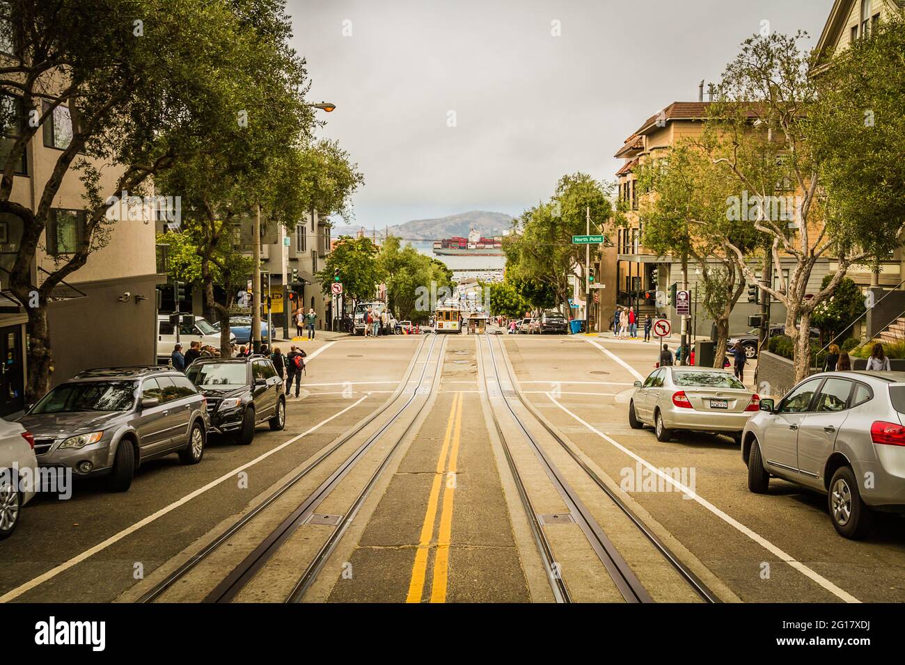 Cable car road on Hyde Street Stock Photo - Alamy