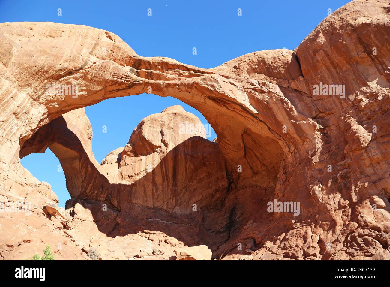 Double arch rock formation hi-res stock photography and images - Alamy