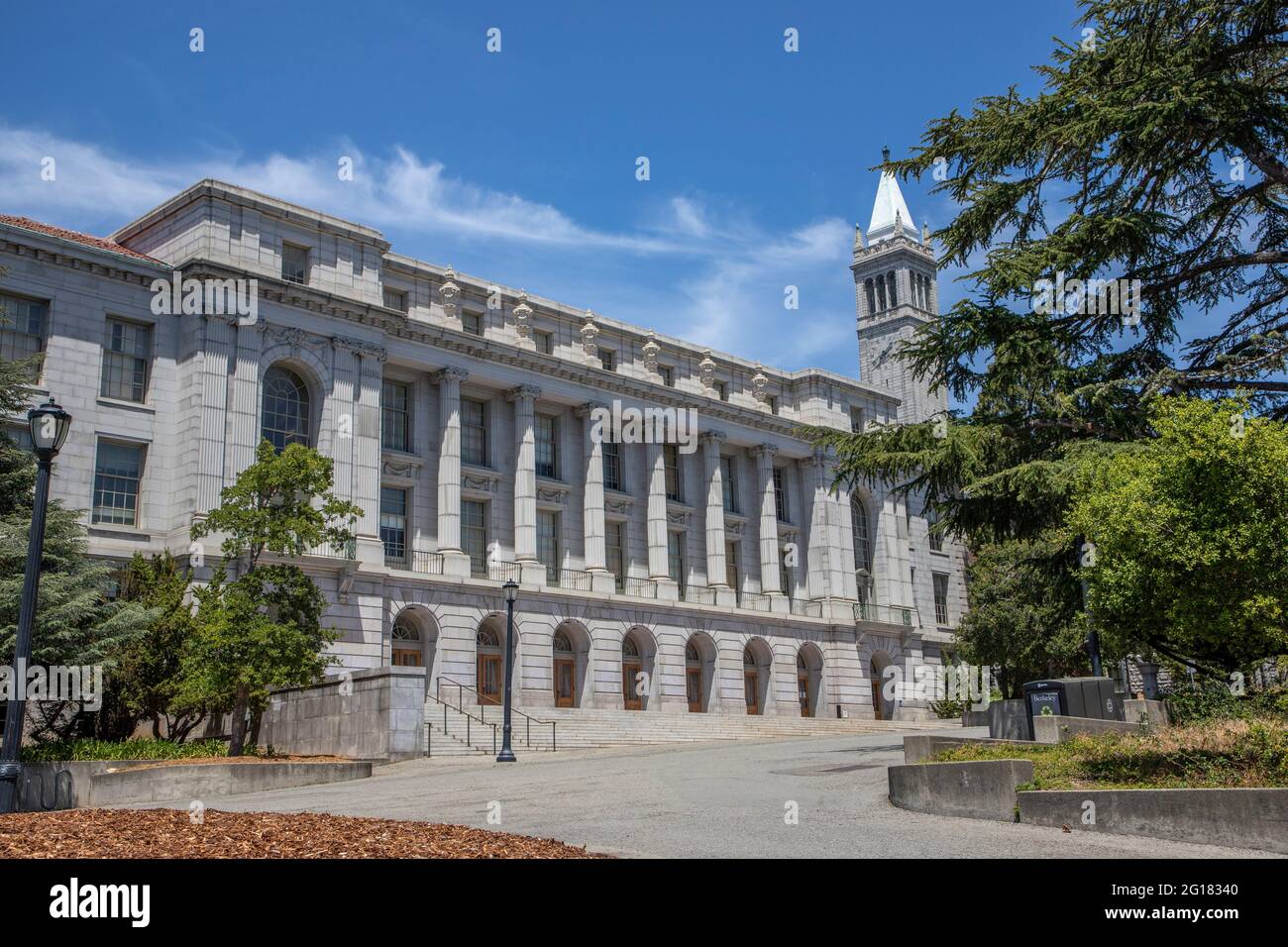 Wheeler hall university california berkeley hi-res stock photography ...