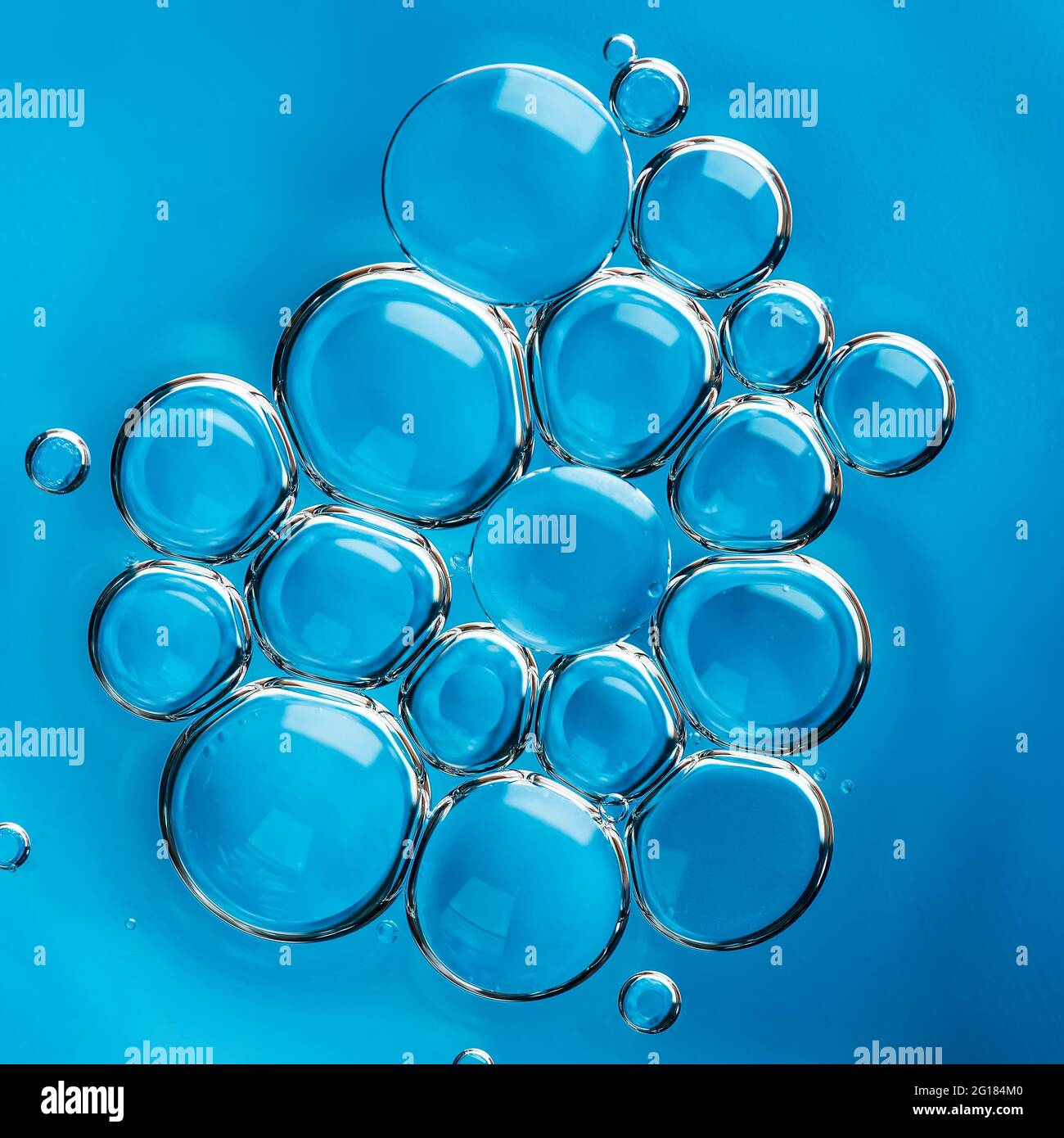 Beautiful oil drop hi-res stock photography and images - Alamy