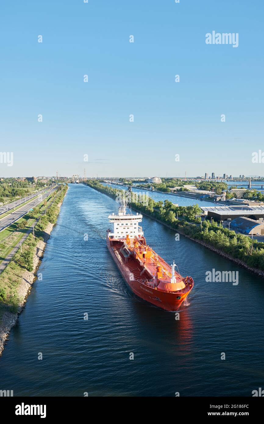 St lawrence seaway, canal montreal hi-res stock photography and images ...