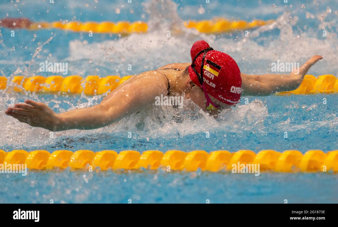 Berlin, Germany. 05th June, 2021. Swimming: German championship, decision, 50 m butterfly, women ...