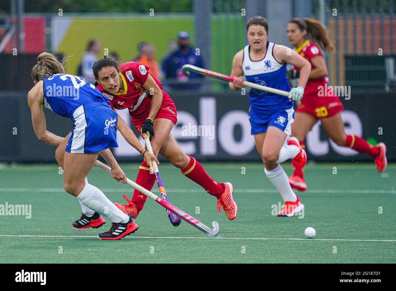 AMSTELVEEN, NETHERLANDS - JUNE 5: Robyn Collins of Scotland, Julia Pons ...