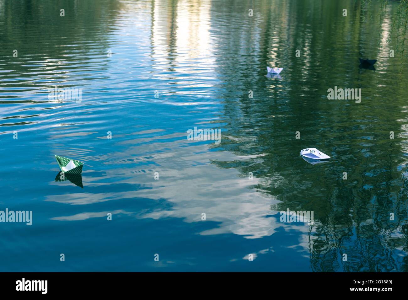 Float on the water hi-res stock photography and images - Alamy