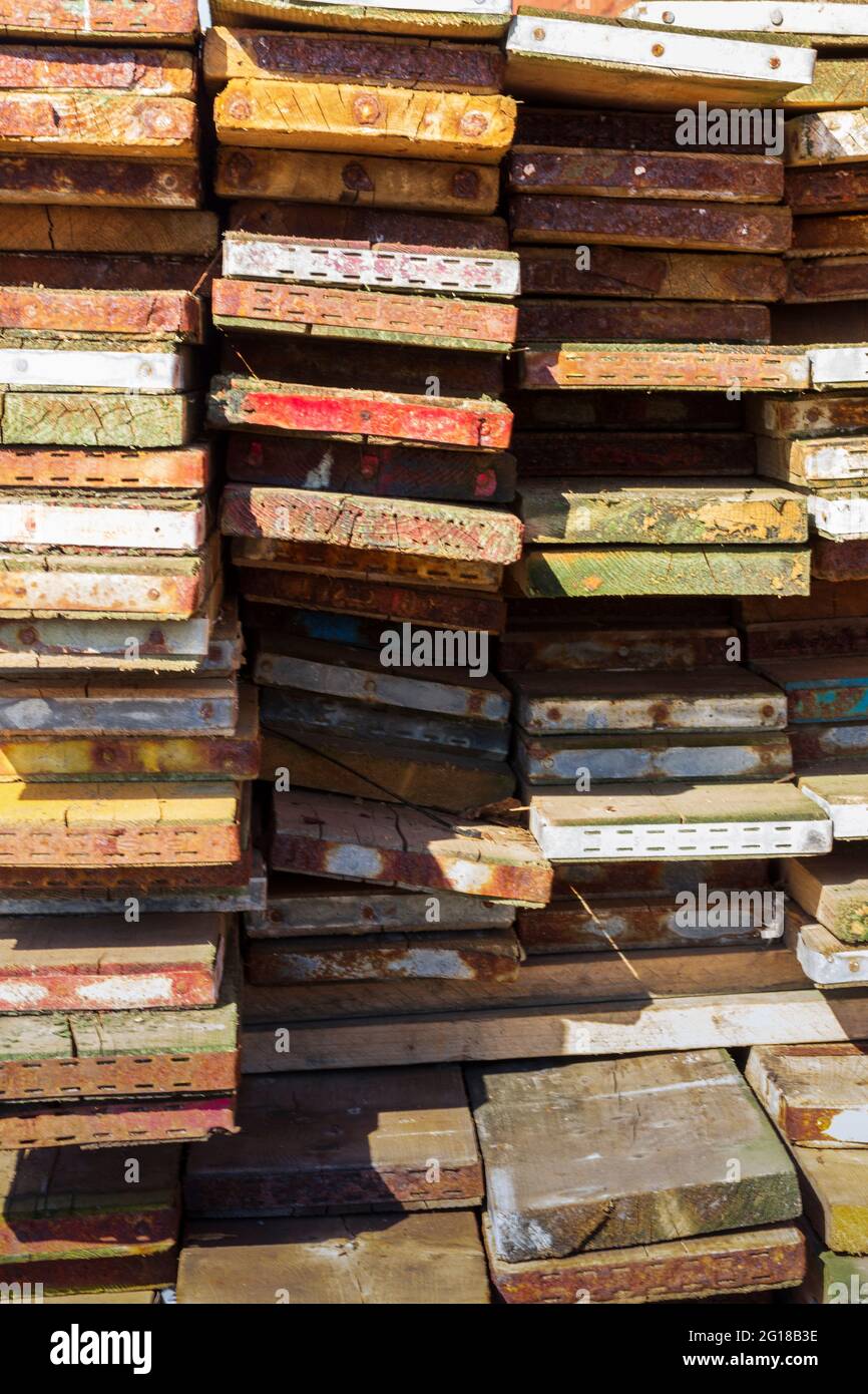 Scaffold boards hi-res stock photography and images - Alamy