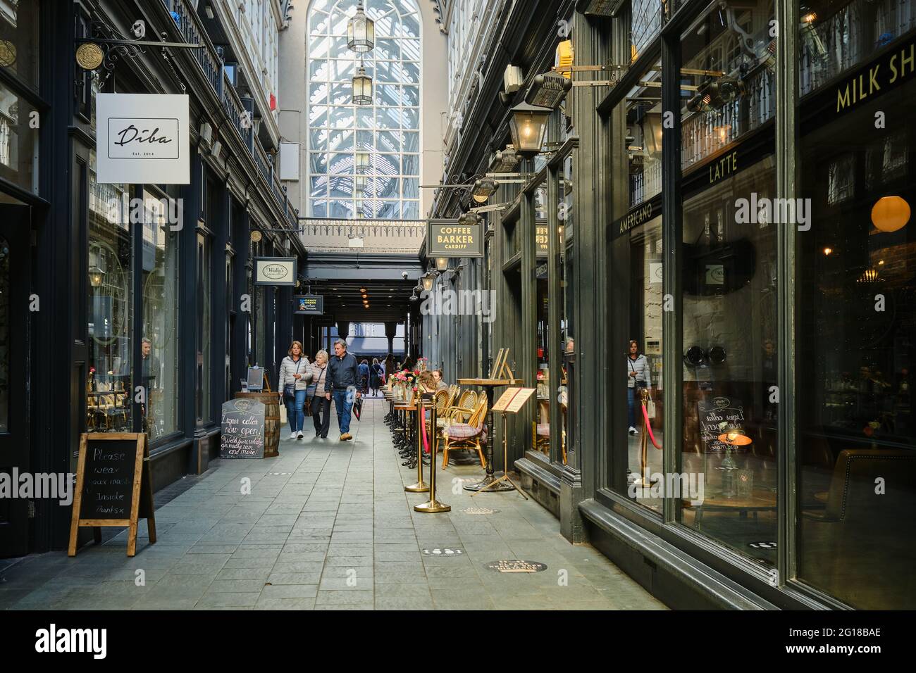 Cardiff shops hi-res stock photography and images - Alamy