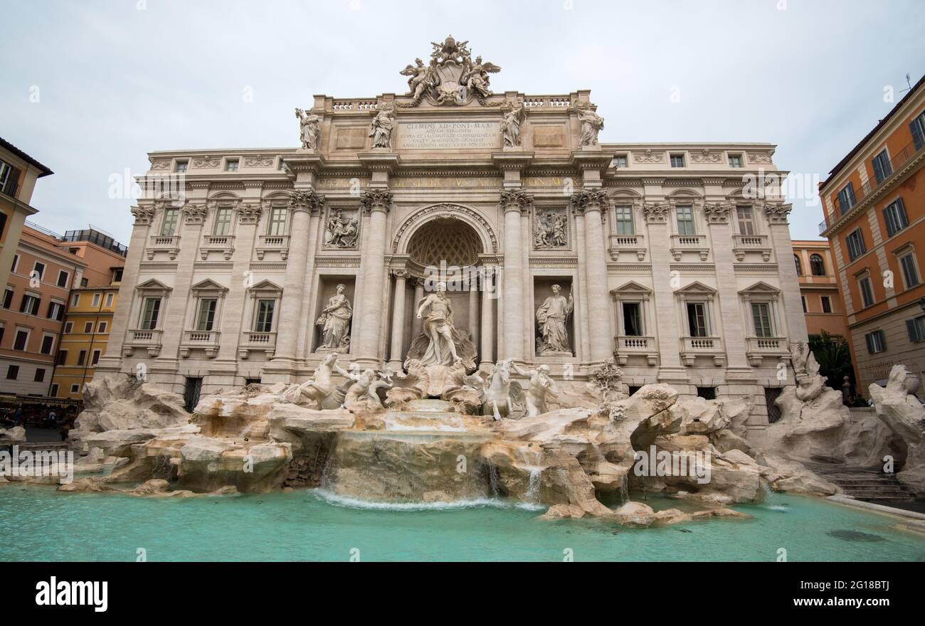 Fontana di Trevi, Baroque fountain and sculptures landmark. Rome Italy ...