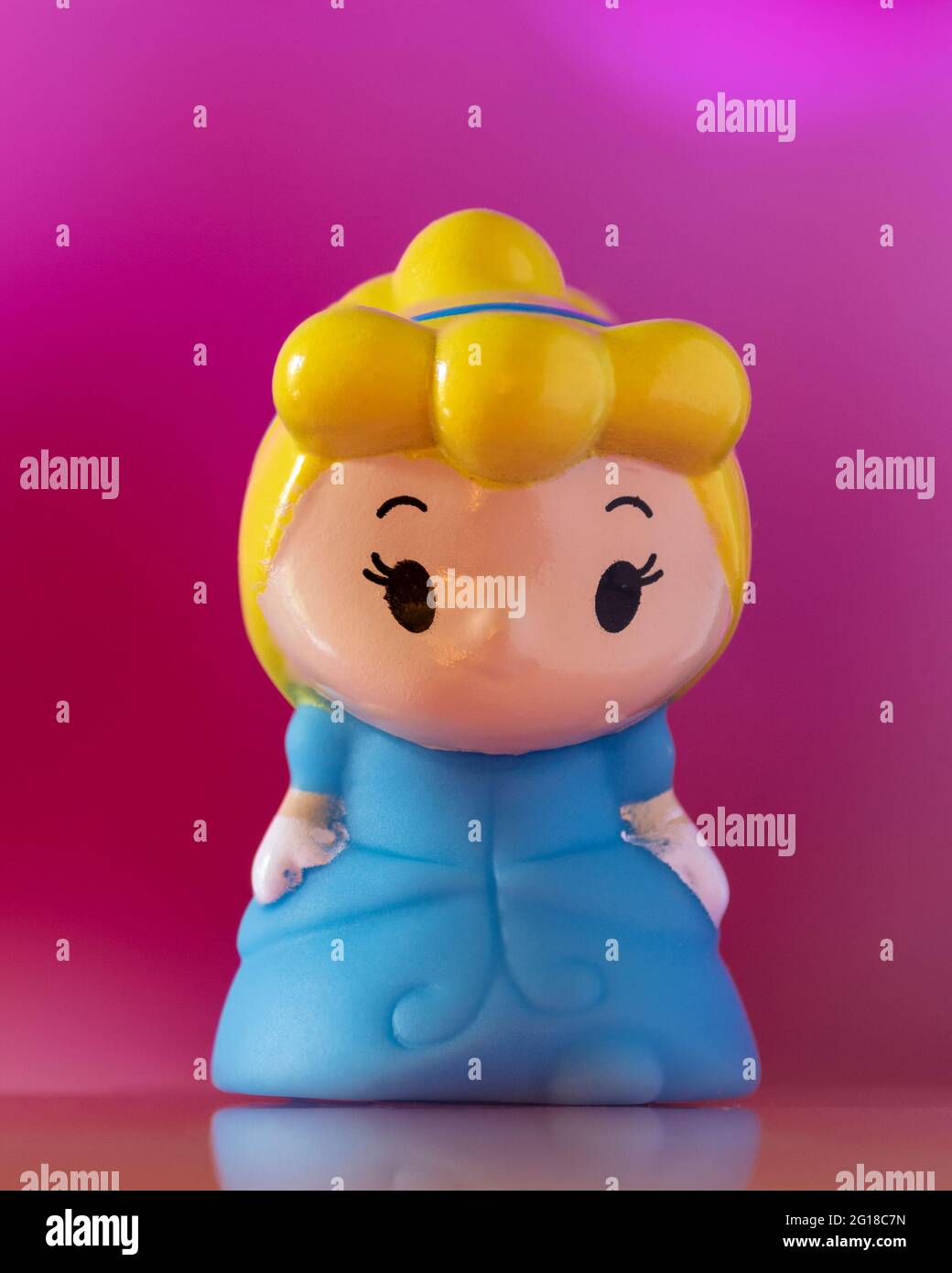 Disney princess costume hi-res stock photography and images - Alamy