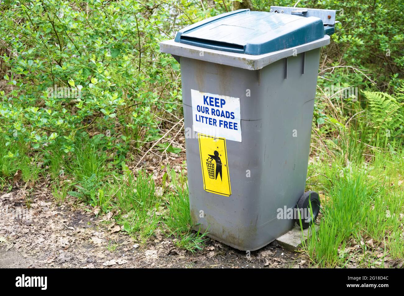 Litter free highway hi-res stock photography and images - Alamy