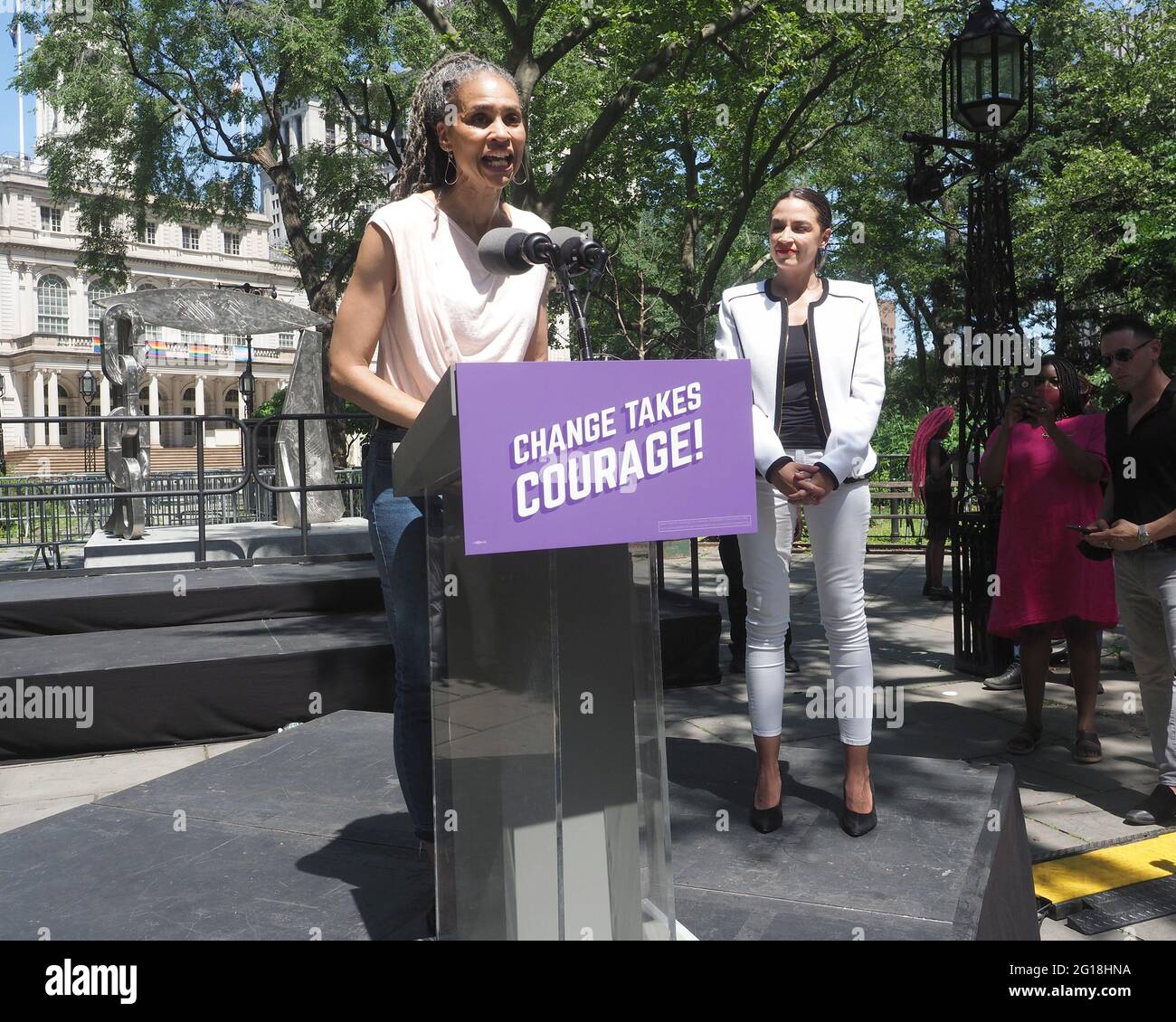 Mayor of alexandria hi-res stock photography and images - Alamy