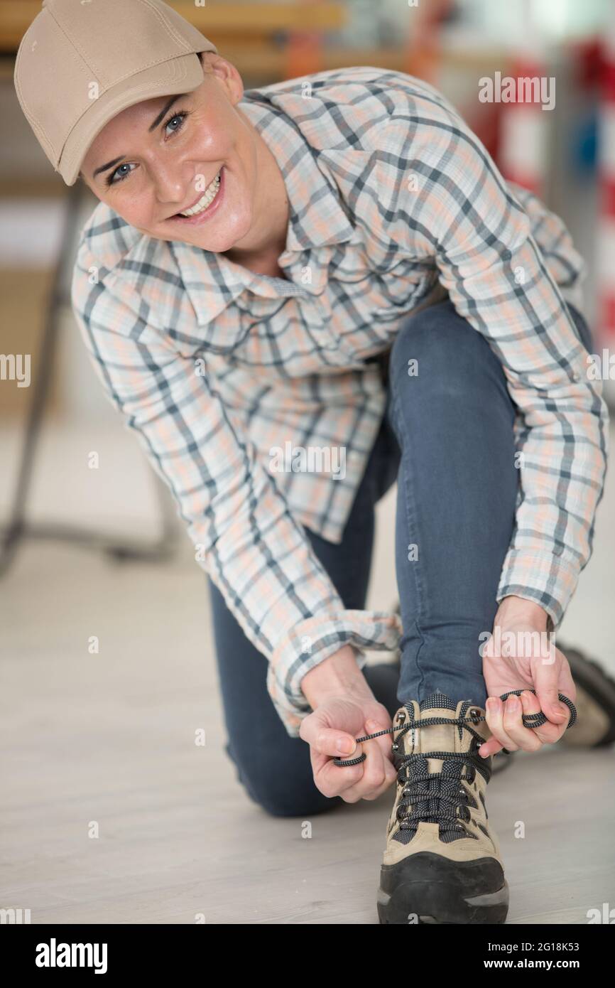 Doing up shoe laces hi-res stock photography and images - Alamy