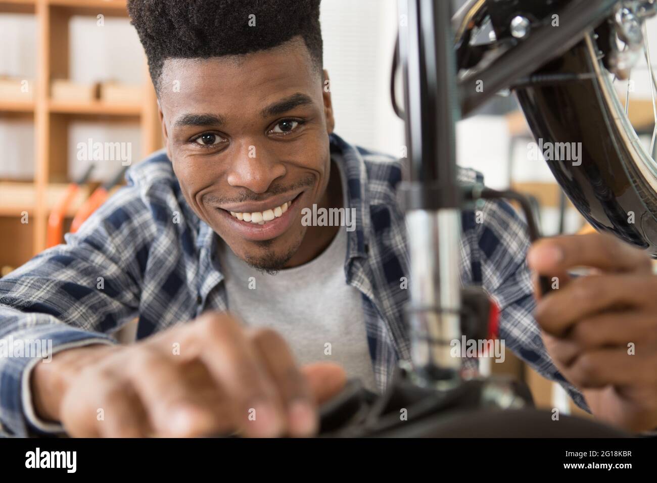 portrait of a male bicycle mechanic Stock Photo - Alamy