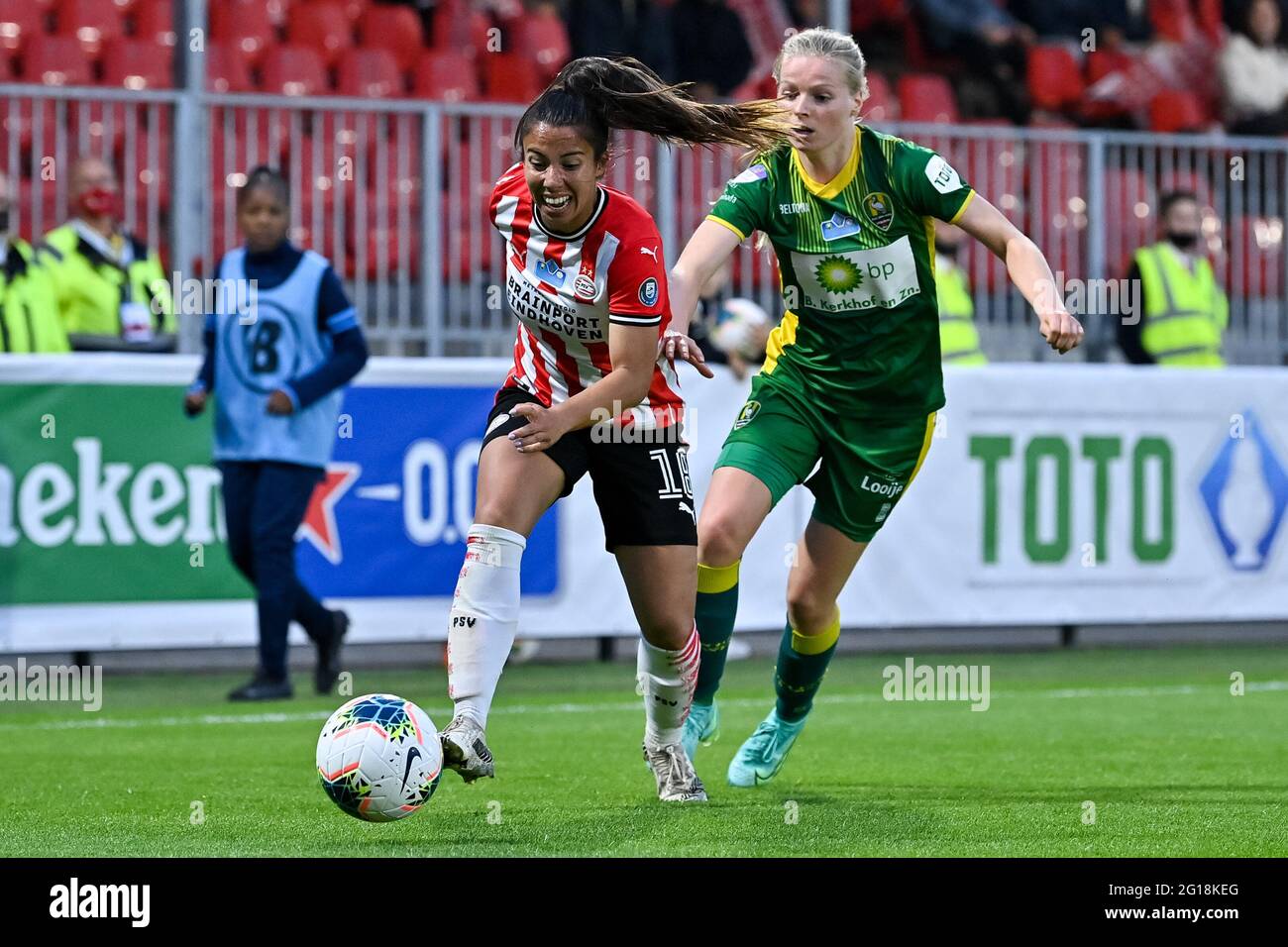 ALMERE, NETHERLANDS - JUNE 5: Naomi Pattiwael of PSV Eindhoven and ...