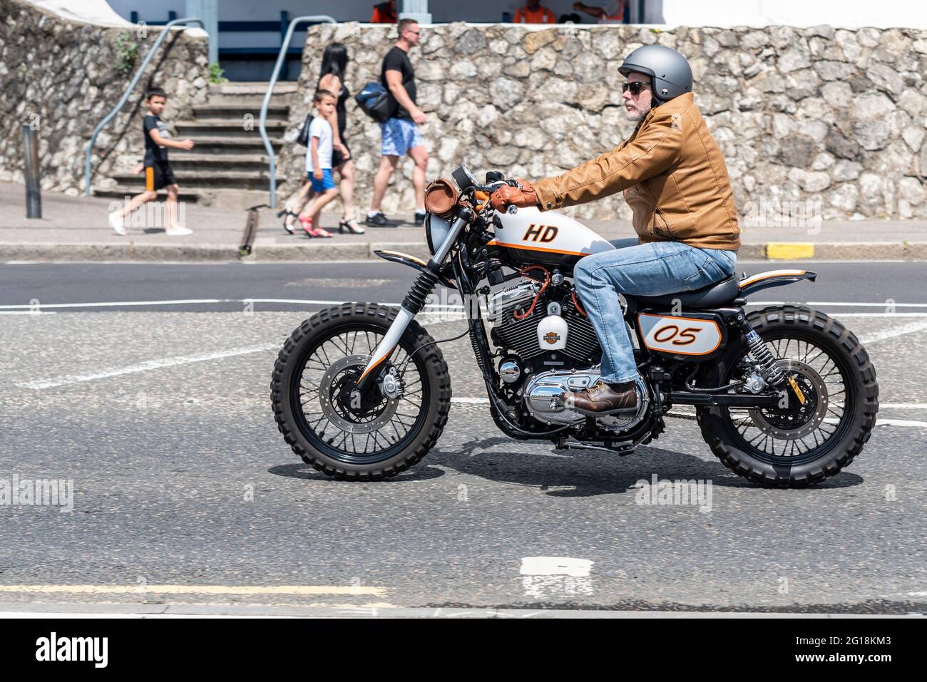 Side view of harley davidson motorcycle hi-res stock photography and ...