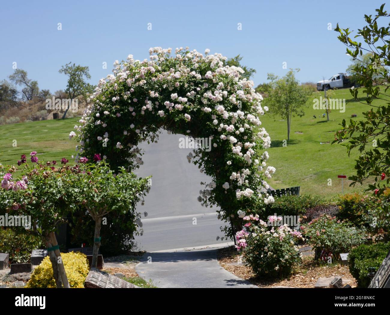 Eternal valley memorial park hi-res stock photography and images - Alamy