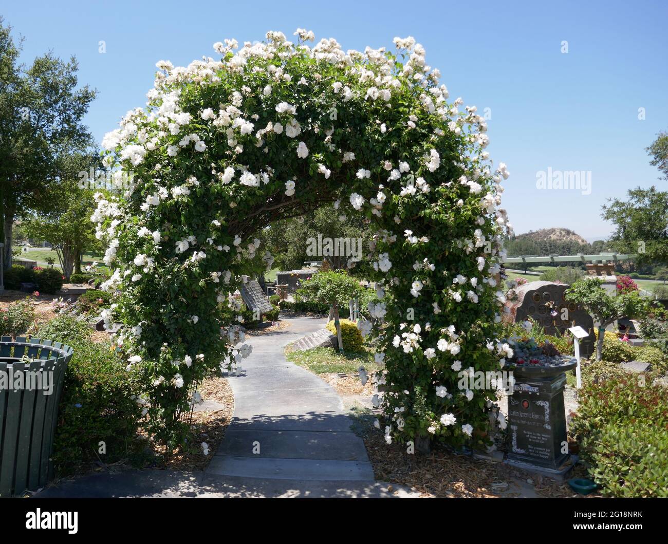 Eternal valley memorial park hi-res stock photography and images - Alamy